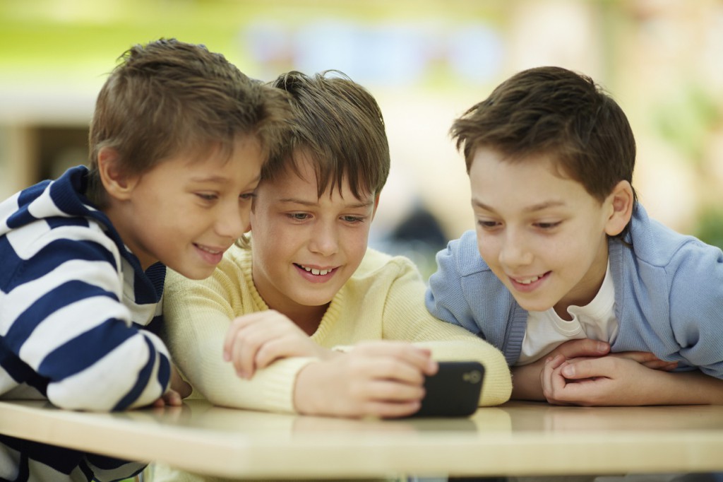 Kinder und Telefon – achten Sie auf einen sinnvollen Handy-Vertrag ...